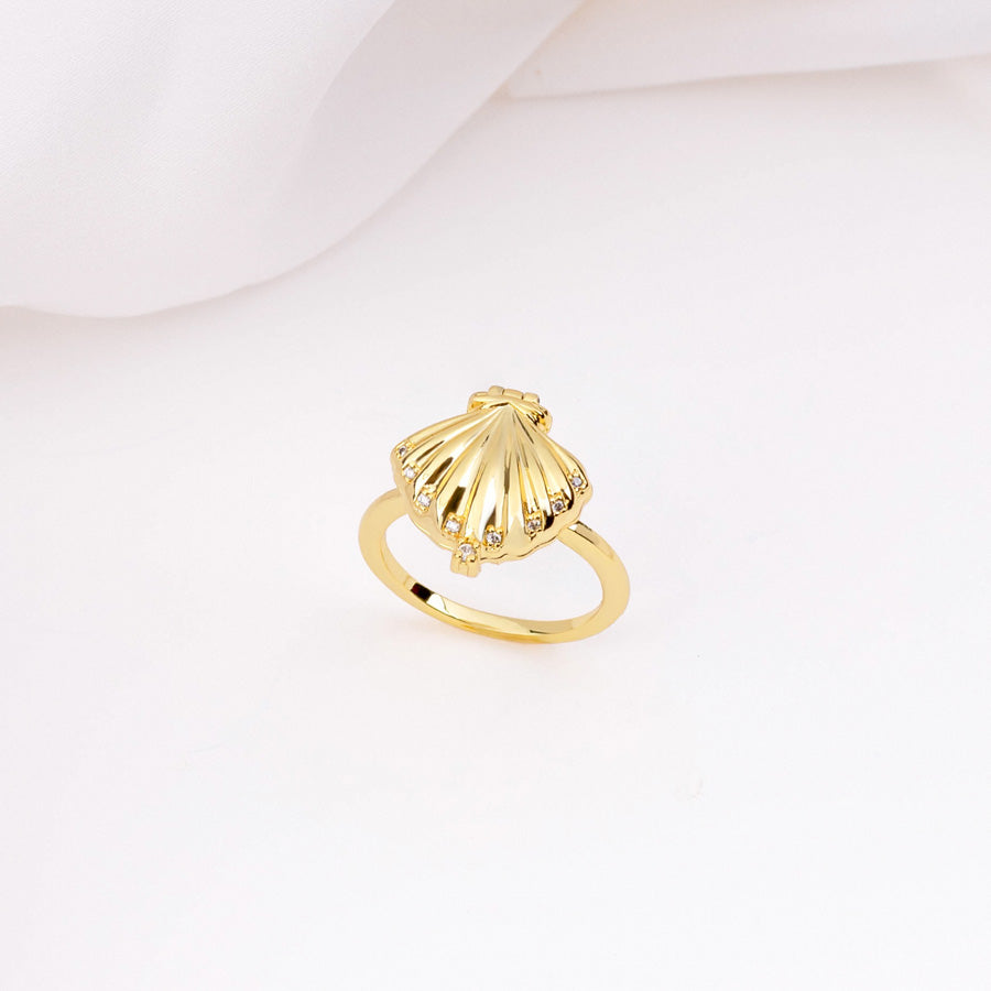 Sundaze Shell Gold Locket Ring | Wanderlust + Co
