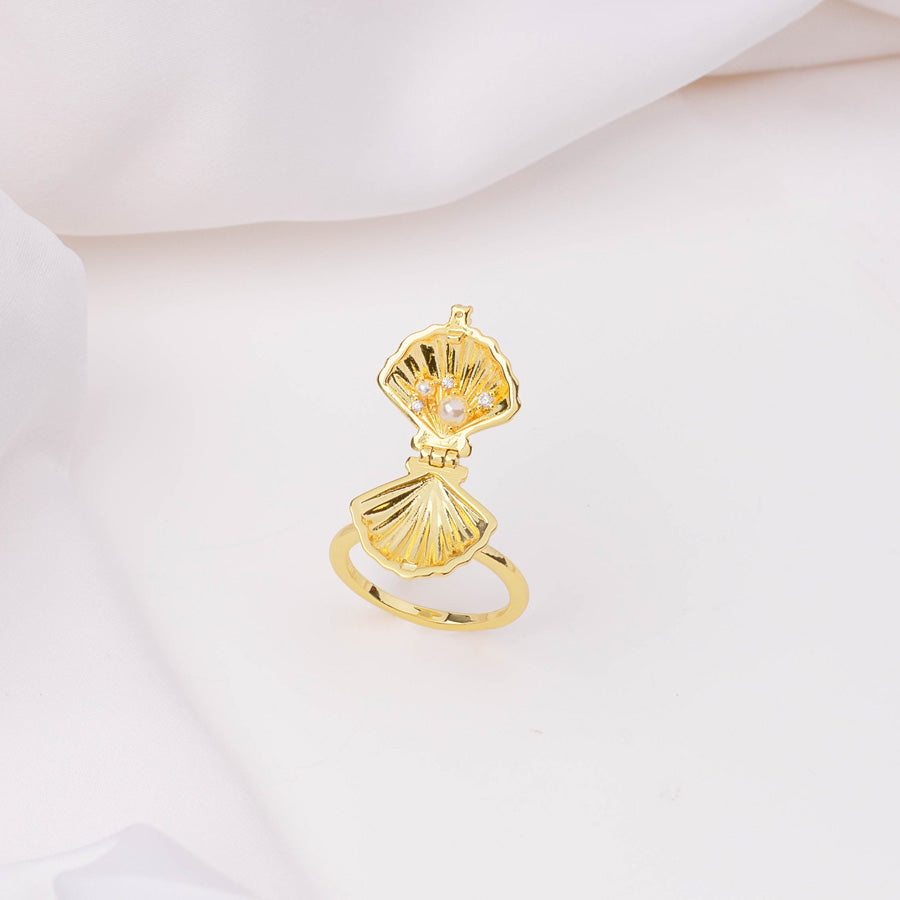 Sundaze Shell Gold Locket Ring | Wanderlust + Co