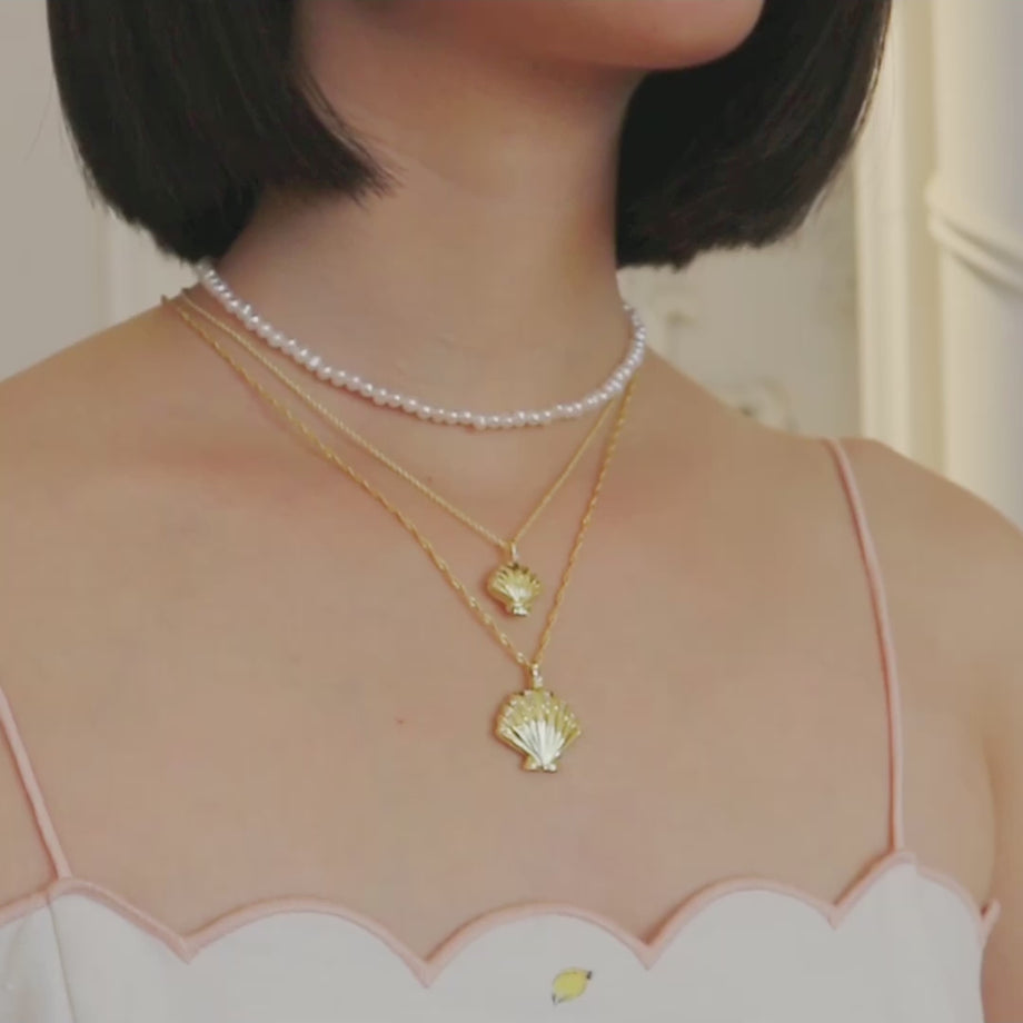 Sundaze Shell Gold Necklace | Wanderlust + Co